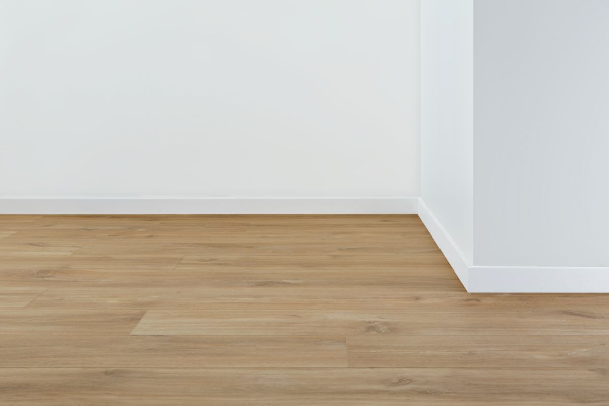 QUICK STEP - Plinthe Quick Step blanche a peindre 55 x 12 x 2000 mm ...