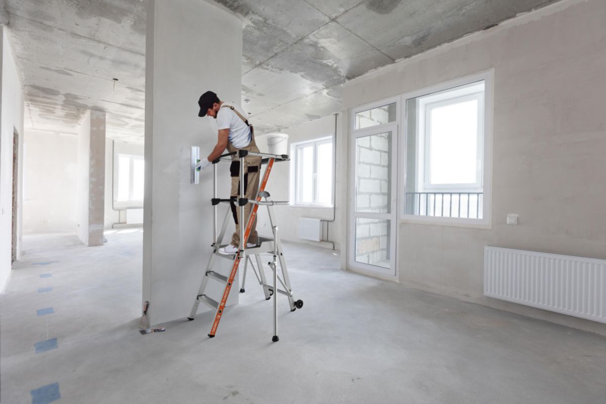 TUBESCA-COMABI - Plateforme Raptor 3 marches - garde-corps a sangles ...