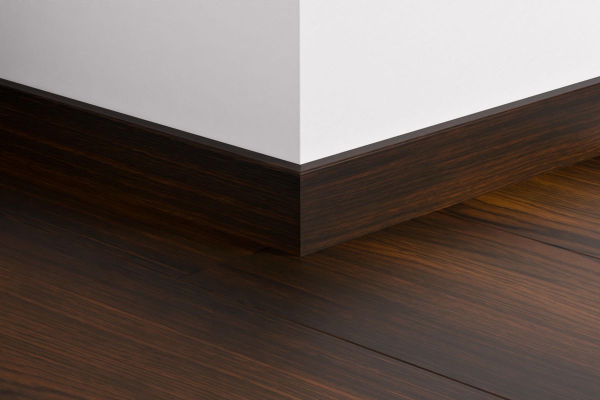 QUICK STEP - Plinthe standard Quick Step Chêne fumé 12 x 58 x 2400 mm ...