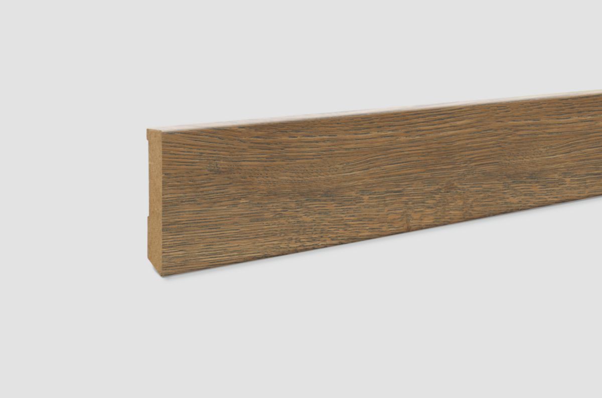 EGGER - Plinthe MDF Egger L743 Chêne Turin foncé Réf. 1819208 | Dispano