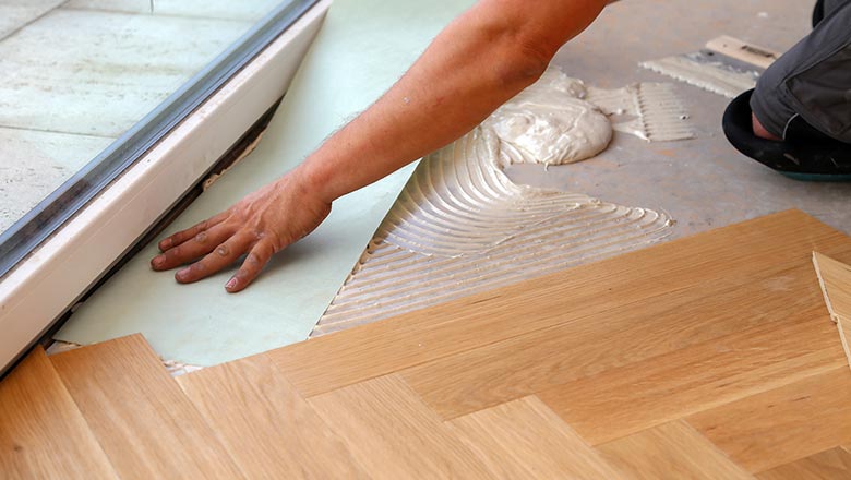 Comment bien poser un parquet contrecollé ? | Dispano