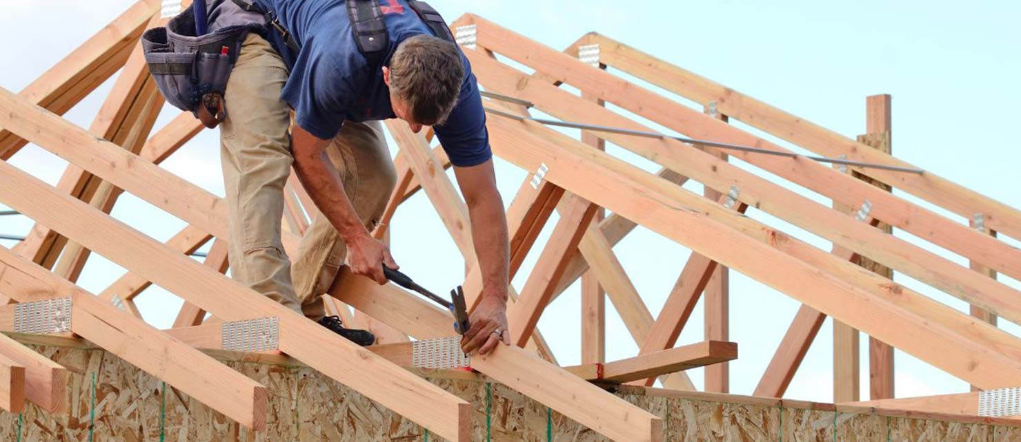 Comment poser des bastaings pour renforcer les chevrons ? | Dispano